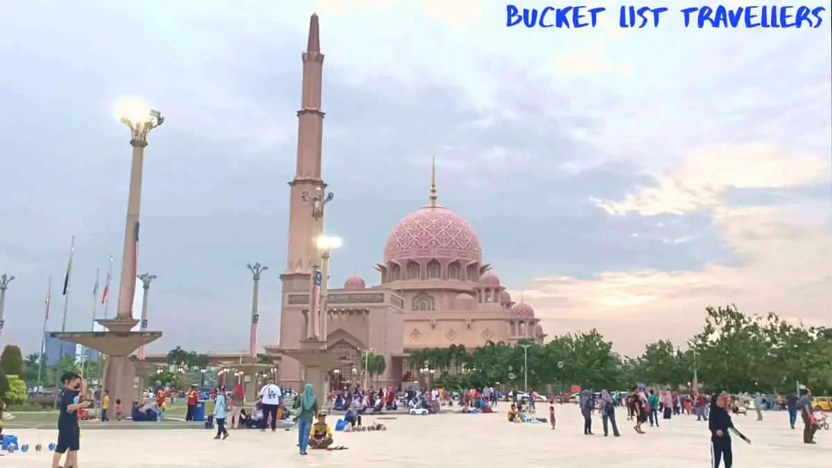 Putrajaya Destination Guide: Everything You Need to Know (2024)